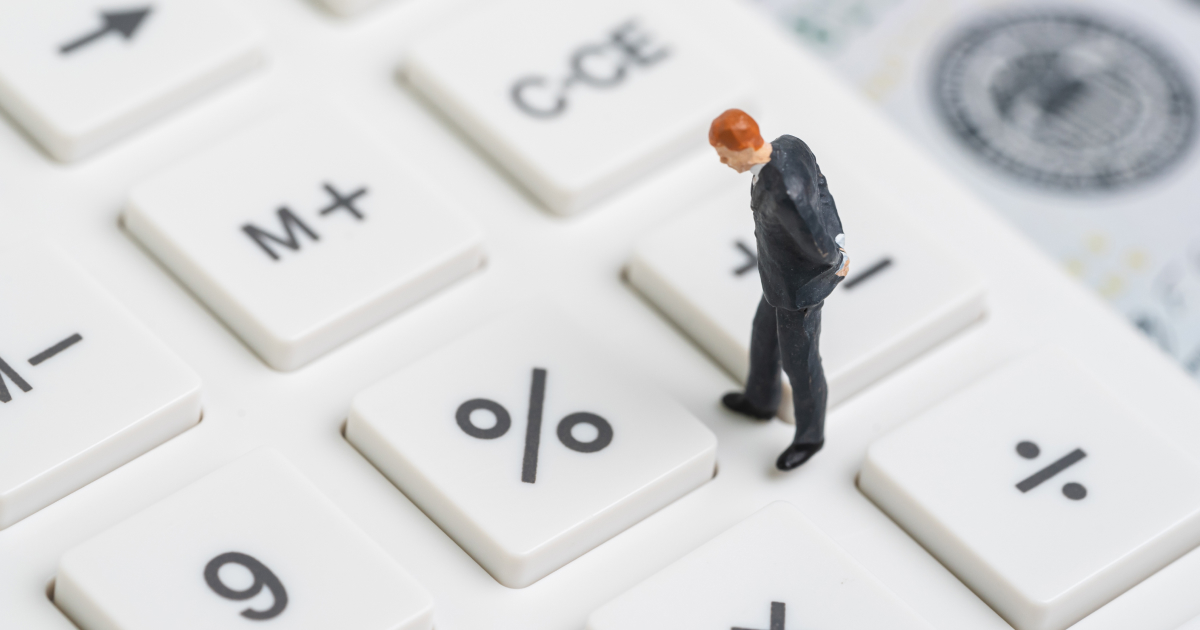 Cómo hacer el cálculo de los intereses de un préstamo | CrediCampus